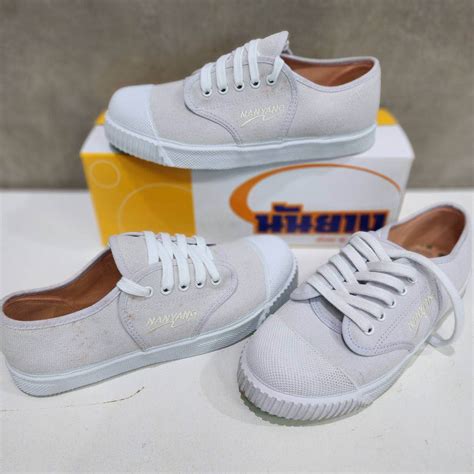 นันยางเกรดc มีรอยเปื้อนที่ตัวสินค้า ใช้งานได้ปกติ ไซส์ 28 49 Shoe Mutelu Thaipick