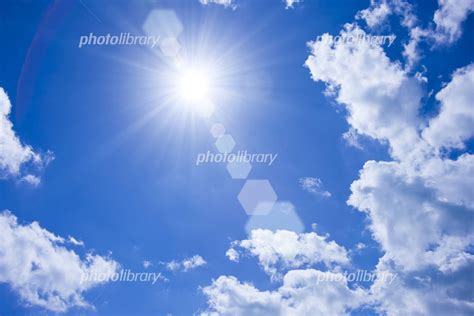 夏の太陽と青空 イラスト素材 2567196 フォトライブラリー Photolibrary