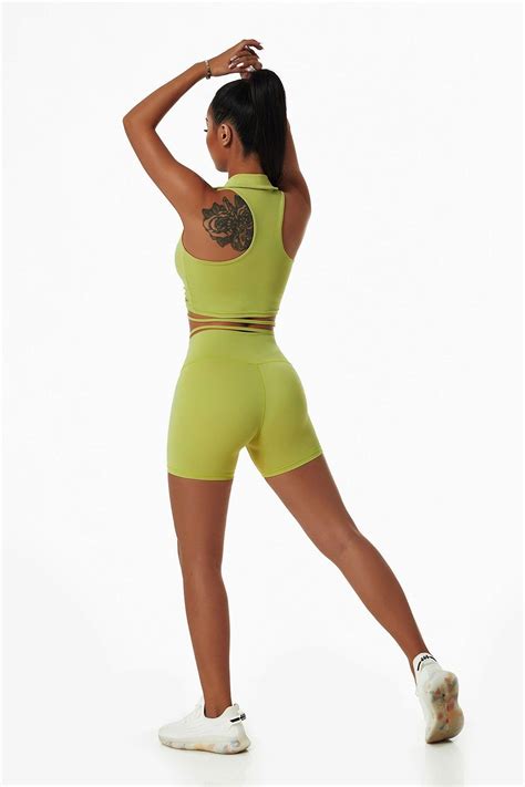Ruched Front Waist Tie V Cut Shorts En Pantalones Cortos De