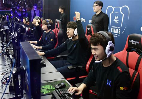 리그 오브 레전드 킹존 드래곤x의 2018 Lck 스프링 우승을 축하합니다 4연 카이사로 맹활약한