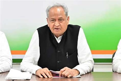 Gujarati Vs Marwari Ashok Gehlot Targets Pm Modi Calling Him Actor