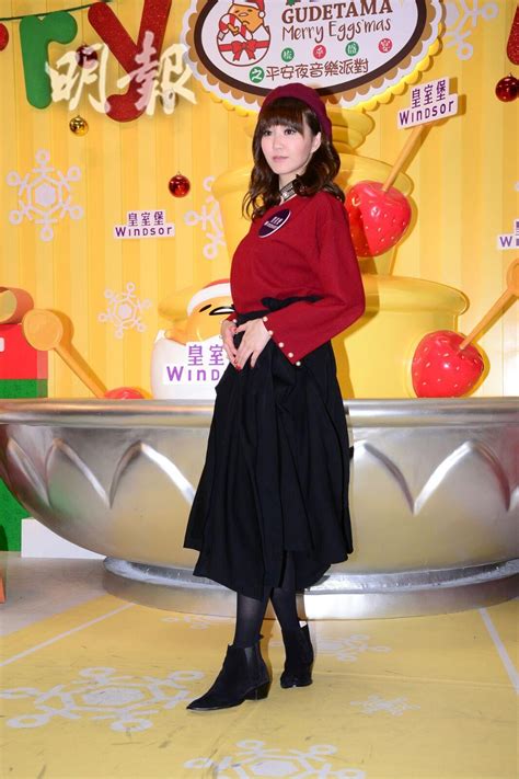 Asian E News Portal Expecting Jinny Ng Discloses She Has 32 Inches Waist