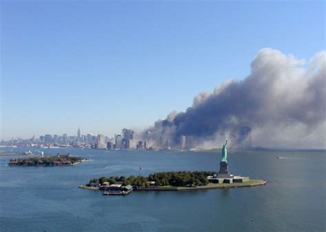 11 Septembre 2001 19 Photos Mémorables Pour Ne Pas Oublier Breakforbuzz