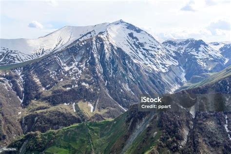 큰 코 카 서 스 조오지 아의 산의 보기 0명에 대한 스톡 사진 및 기타 이미지 0명 경관 계곡 Istock