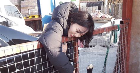 로봇이 아니야 채수빈 일상 공개 강아지와 함께
