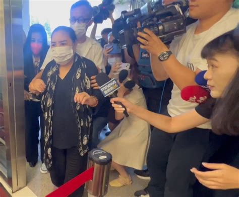 陳盈潔抱病北檢報到入監｜音樂人許常德陪同曝不斷嘔吐