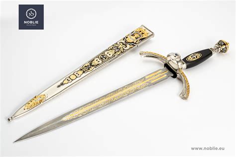 Parrying Dagger Double Edged Damascus Blade Wooden Grip Quillon Guard Knife Store Noblie