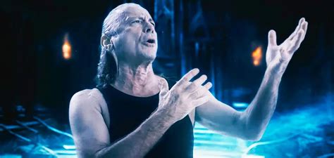 Bruce Dickinson Νέο τραγούδι video clip