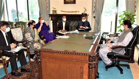 Pm Imran Orders Release Of Convicted Under Trial Women Prisoners