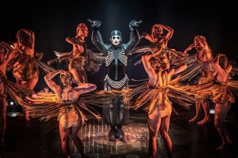 Video Get A 1st Look At Broadways Cabaret Revival Starring Eddie