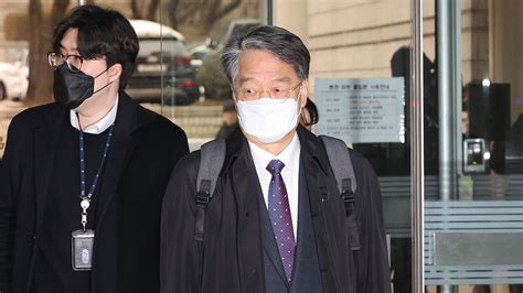딸 특혜채용 송봉섭 전 선관위 사무차장 구속영장 기각
