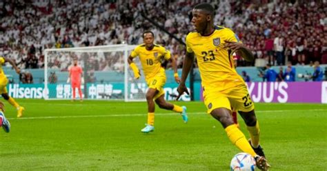 Катар програв матч відкриття на домашньому ЧС історія такого ще не знала Рубрика