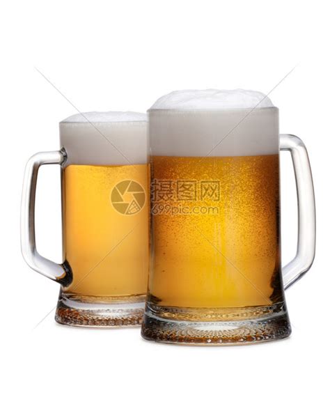 在白色背景上的啤酒杯高清图片下载 正版图片503643445 摄图网