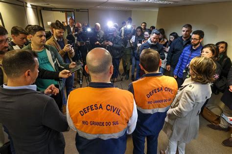 Sobe Para 32 Os Mortos Pela Passagem De Ciclone No Rs E Sc Agência Brasil
