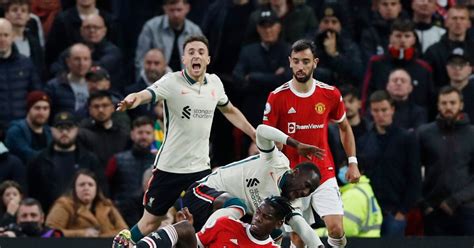 La Brutal Patada De Paul Pogba Ante Liverpool Que Dejó A Un Rival En