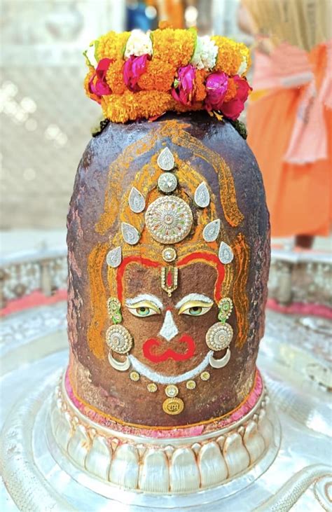 Divine Makeup Of Lord Mahakal On Hanuman Ashtam गुरुवार भस्म आरती