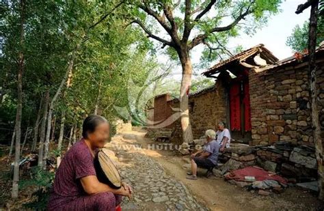 以前的日子：一把蒲扇、一张竹床，过一个夏天