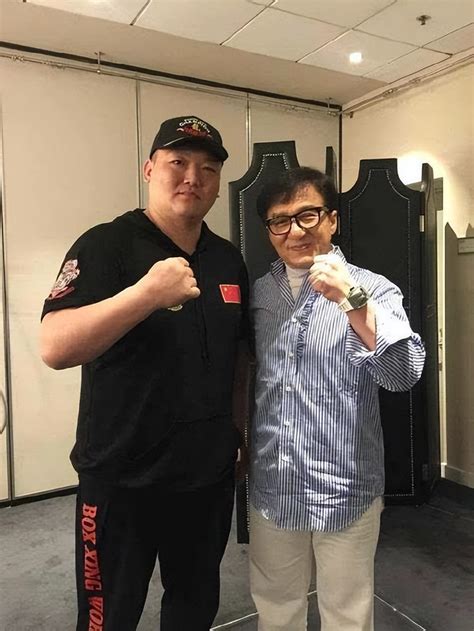 张君龙怒了！重量级拳王呼吁严惩唐山打女人者，与成龙惺惺相惜凤凰网