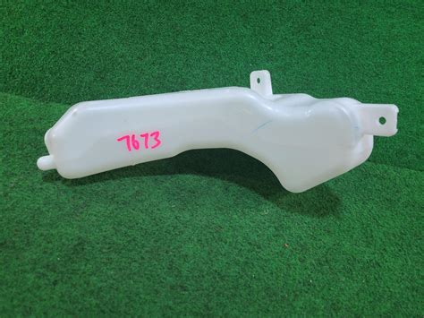 Overflow Bottle Dmax Isuzu 2021