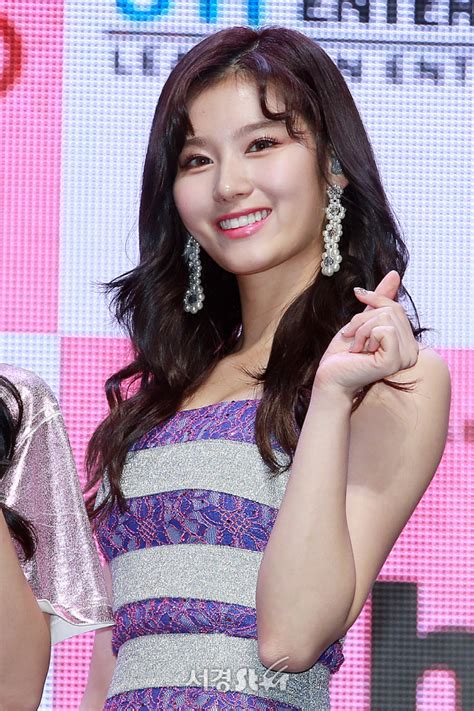 트와이스twice 사나 사랑스러움 그 자체 쇼케이스 서울경제
