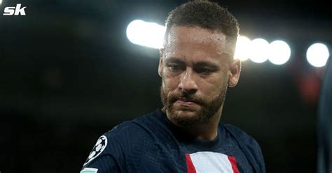 One Of The Best Players Ive Played With Neymar Showers Incredible