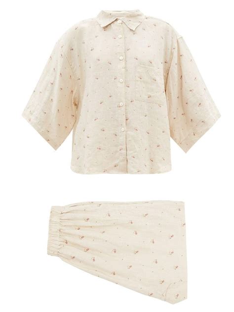5 Must Have Items Every New Mom Needs Coveteur Inside Closets