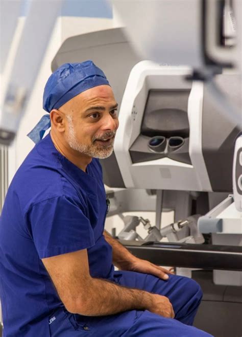Mr Maneesh Singh Consultant Gynaecologist Kinvara Private Hospital