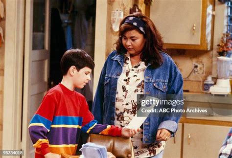 Roseanne Barr 1992 Photos And Premium High Res Pictures Getty Images