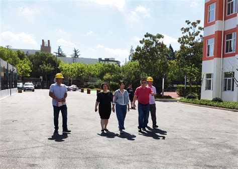 区教育局唐晓燕副局长视察慰问暑期在建工地 学校动态 教育局