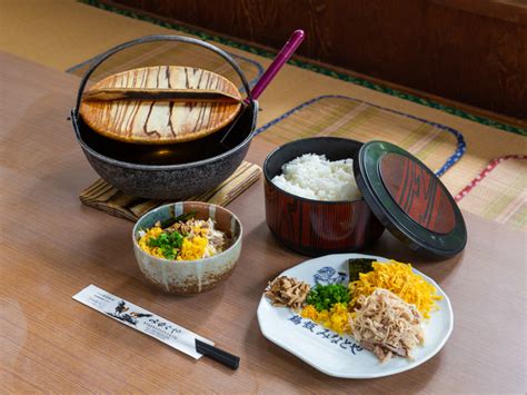 鶏飯元祖 みなとや ー 営業時間場所地図等の情報 まっぷるウェブ