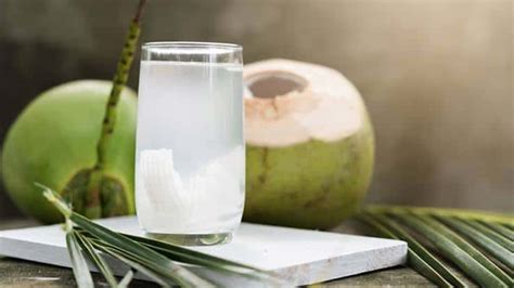 Konsumsi Air Kelapa Bisa Turunkan Kolesterol Ini 3 Caranya HaloSehat