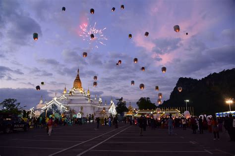 တောင်ကြီး တန်ဆောင်တိုင် နေ့လွှတ်အရုပ်မီးပုံးပျံတွင် ဆုရရှိသူများအား ဆုချီးမြှင့်ပွဲကျင်းပ
