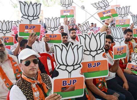 Maharashtra Assembly Polls Bjp Tops Tally With 132 Seats