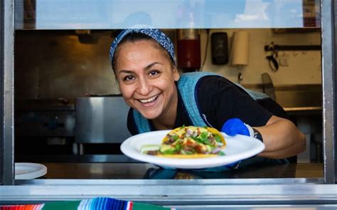 Lola Olivares La Mexicana Que Venderá Tacos En El Super Bowl 2023