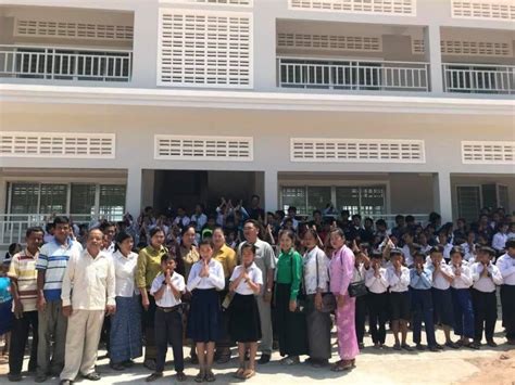 សា លា រៀន ជិត ៣០០ កន្លែង នឹង ត្រូវ ធ្វើ កំណែ ទម្រង់ ក្នុង ការ គ្រប់ គ្រង ឱ្យ មាន ប្រសិទ្ធ ភាព