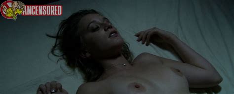 Naked Ludivine Sagnier In Une Aventure