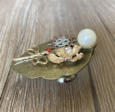 Gothic Leaf Knobs Brass Knobs Cabinet Dresser Knobs Etsy