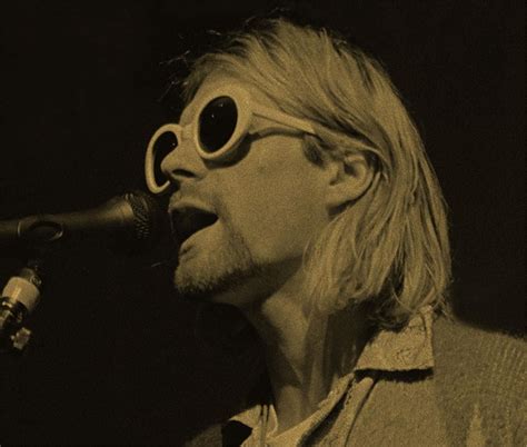 Kurt Cobain Nirvana Singing Gold 1993 Курт кобейн