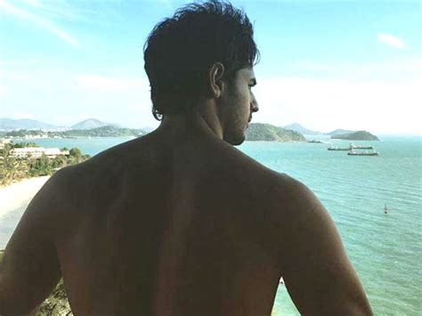 See Sidharth Malhotra And Katrina Kaifs Damn Hot Beach Pictures From