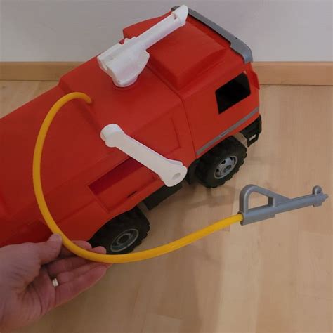 Rutschauto Feuerwehr Mit Wassertank Und Spritzdüse Kaufen Auf Ricardo