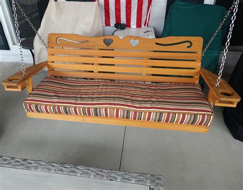 Red Cedar American Sweetheart Porch Swing