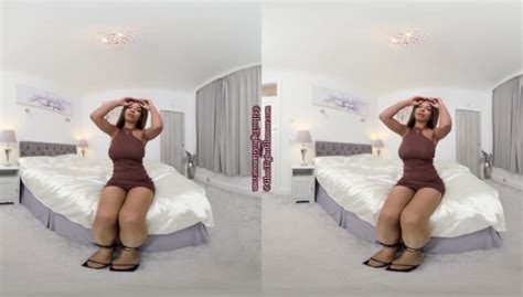 Jay Lazy Days In Copper Coloured Glossy Tights Vr Porn Video