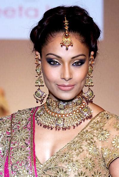 Poze Bipasha Basu Actor Poza 21 Din 23 Cinemagiaro