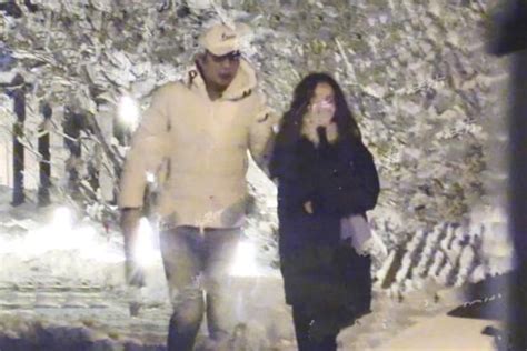 姚笛新恋情曝光？与神秘男子泡吧亲密摸腿，深夜同回住处不避讳姚笛恋情曝光住处新浪新闻