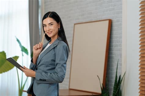 Premium Photo Portrait Of Happy And Smiling Female Psychologist