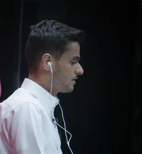 عايض يوسف يتأثر بسؤال عن أخته الراحلة في برنامج ثقة عمياء Et بالعربي