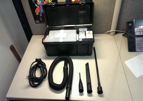 Lot #42: 3M Electronics Service Vacuum Cleaner Model 497 - WireBids