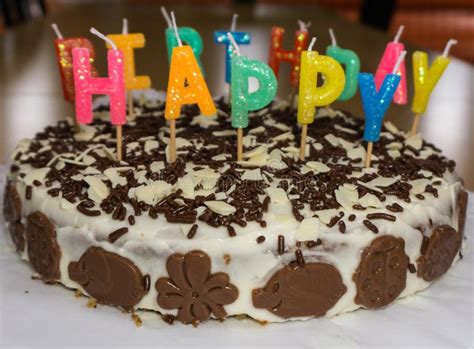 Bolo De Aniversário Velas Feliz Aniversario Imagem de Stock Imagem de padaria feriado