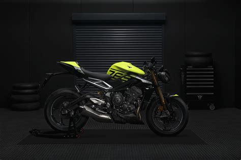 Motorrad Vergleich Triumph Street Triple 765 Moto2 Edition 2023 Vs