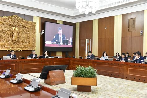 ТББХ Улс төрийн намын тухай хуулийн шинэчилсэн найруулгын төслийн анхны хэлэлцүүлгийг хийлээ
